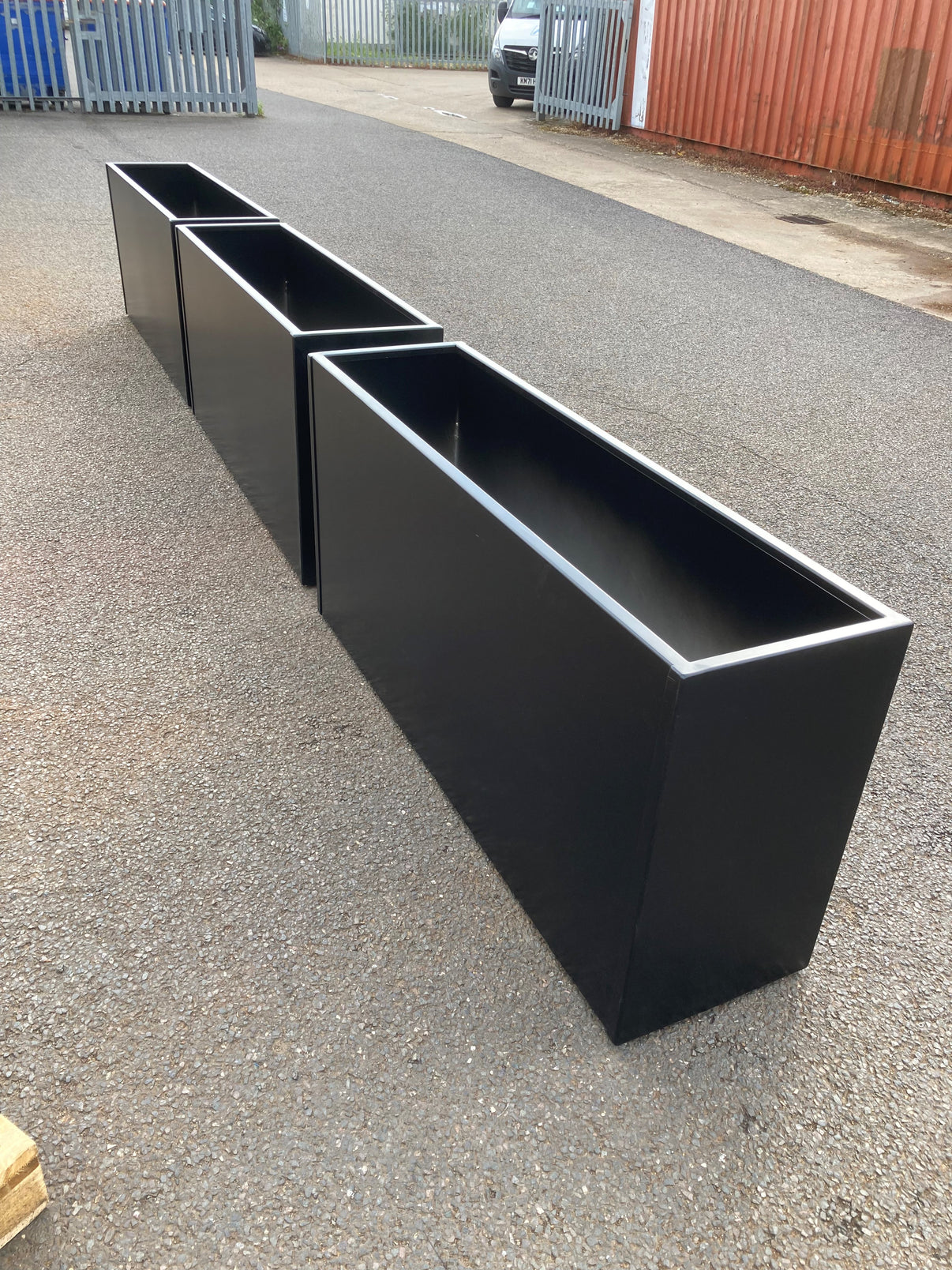Powder Coated Garden Planters - Troughs – Paul Taylor Metalwork